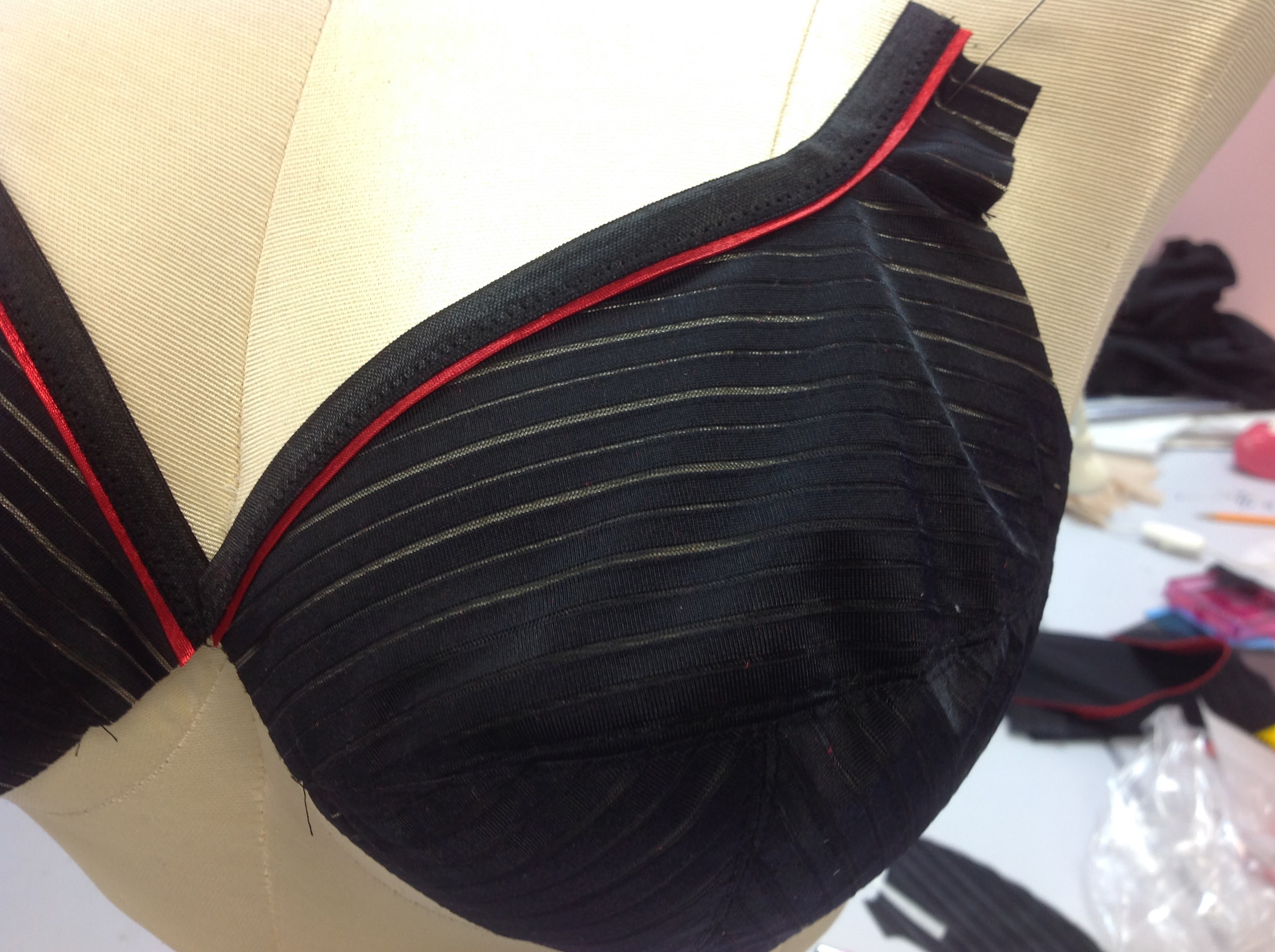 How to make a trimmed neckline on your bra, with the Fairy Bra Mother