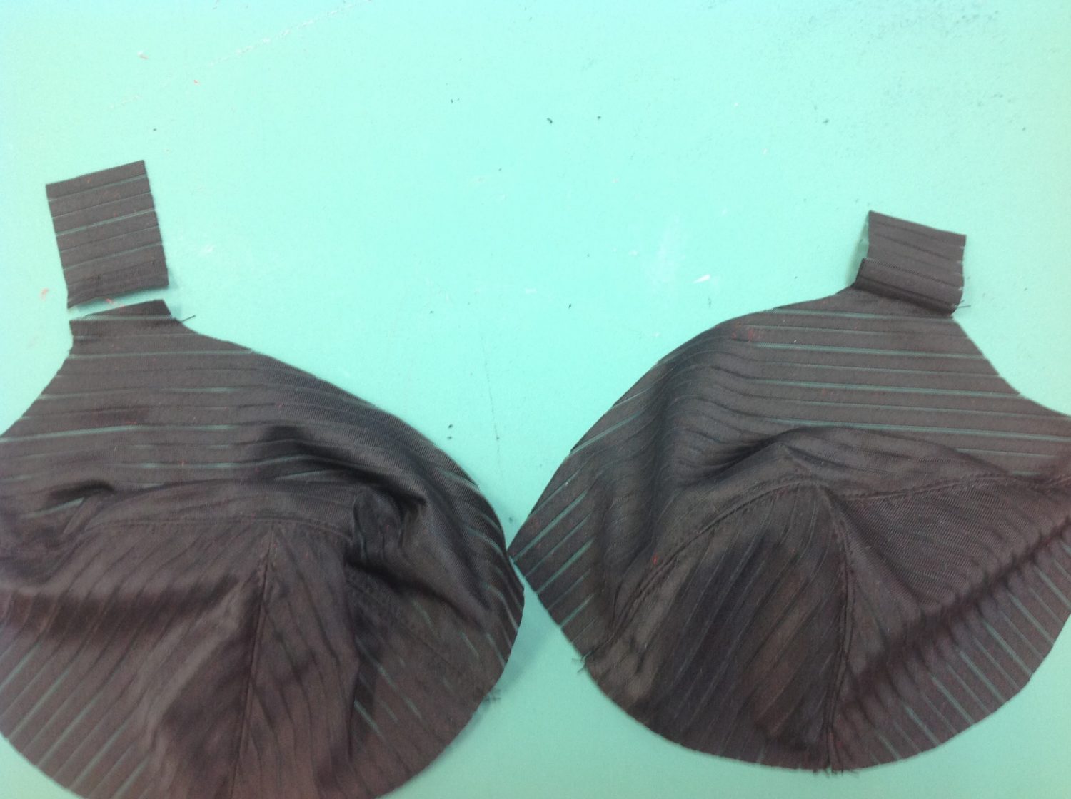 How to make a trimmed neckline on your bra, with the Fairy Bra Mother
