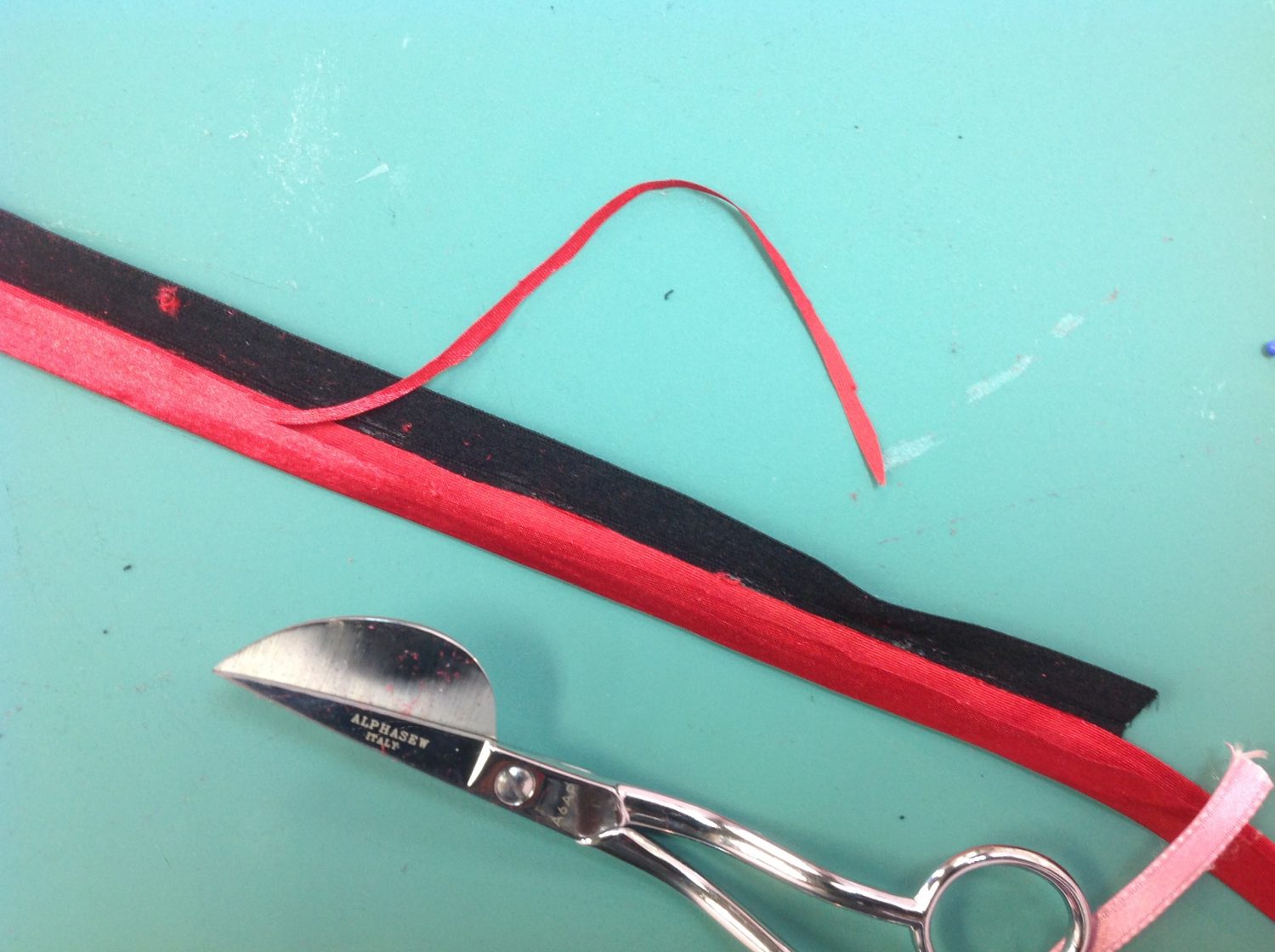 How to make a trimmed neckline on your bra, with the Fairy Bra Mother