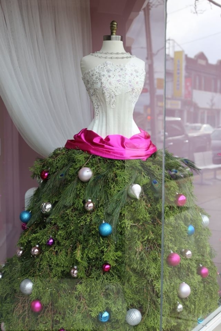 Our 2018 Christmas Mannequin Tree - It's back with a new colour and theme